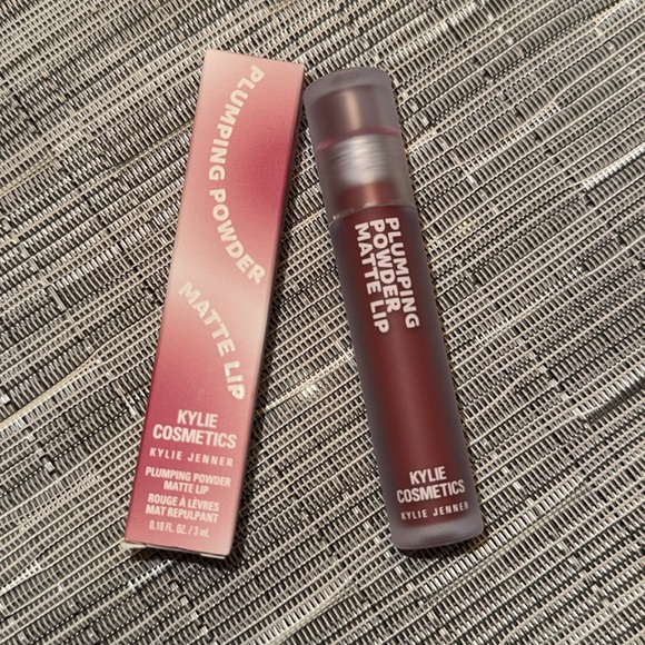 Kylie Cosmetics | Skincare | Kylie Cosmetics Plumping Powder Matte Lip ...